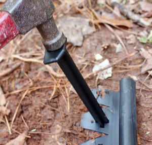 How to Create an Inexpensive Mulch and Stone Walkway
