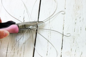 Dragonfly Garden Decor using a Wire Whisk + Skewer