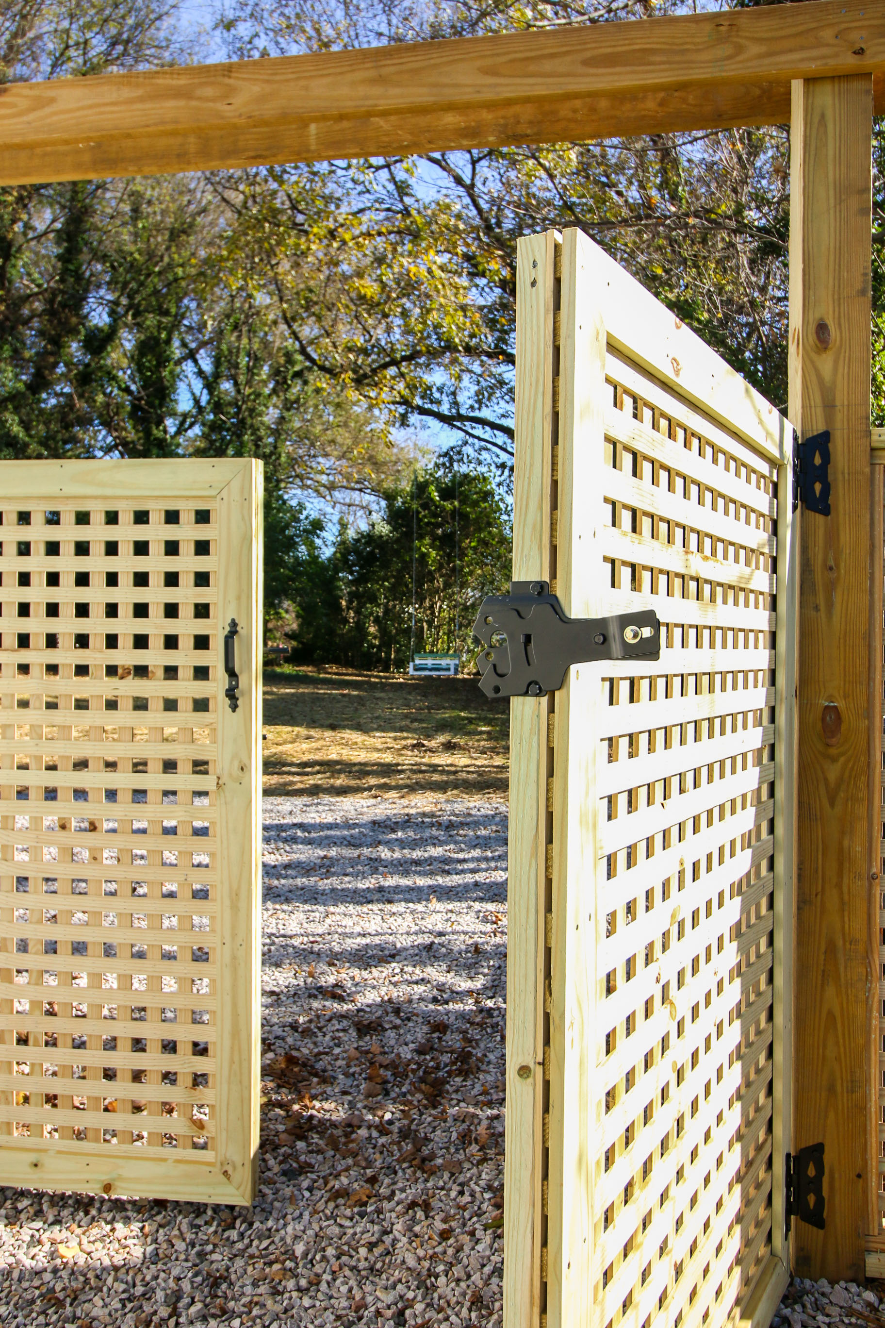 How to Build a Window Pane Lattice Privacy Fence and Gate - Pretty ...